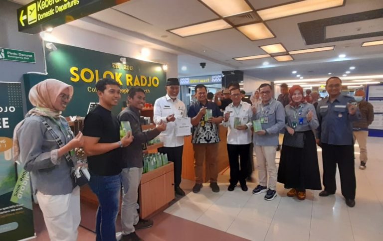 Pertama di Indonesia, Gerai Kopi Solok Radjo Hadir di Bandara ...