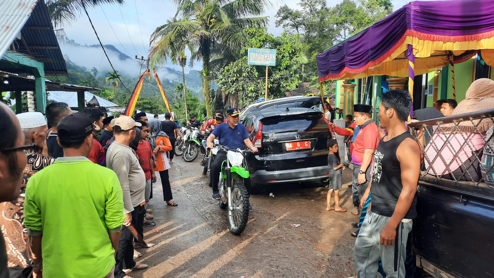 Langgai, Negeri yang Merindu Jalan 'Hitam' - Metrokini.com